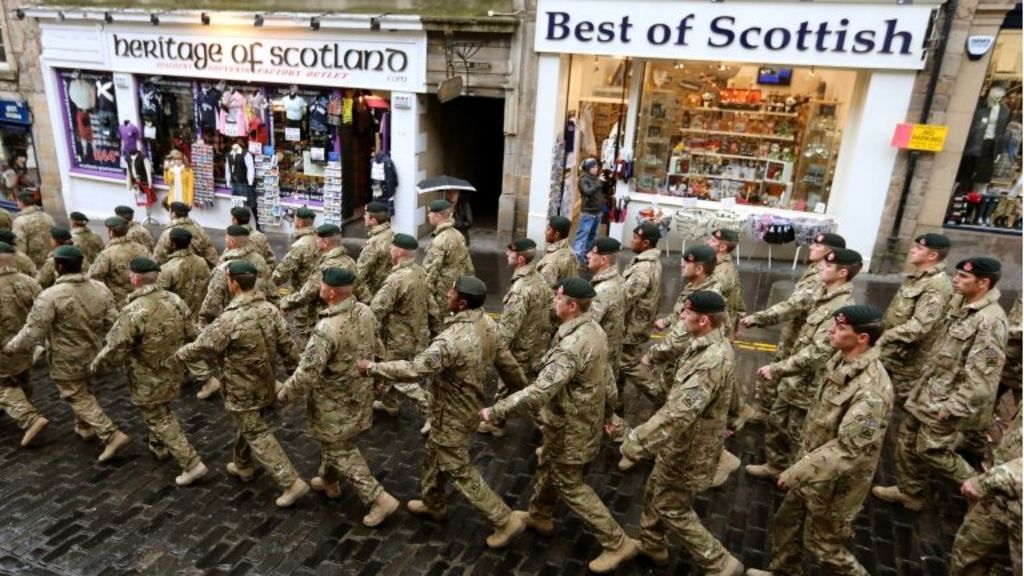 3rd Battalion The Rifles granted freedom of Edinburgh - BBC News