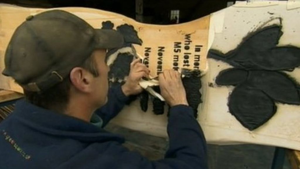 M5 crash memorial unveiled a year after Taunton tragedy - BBC News