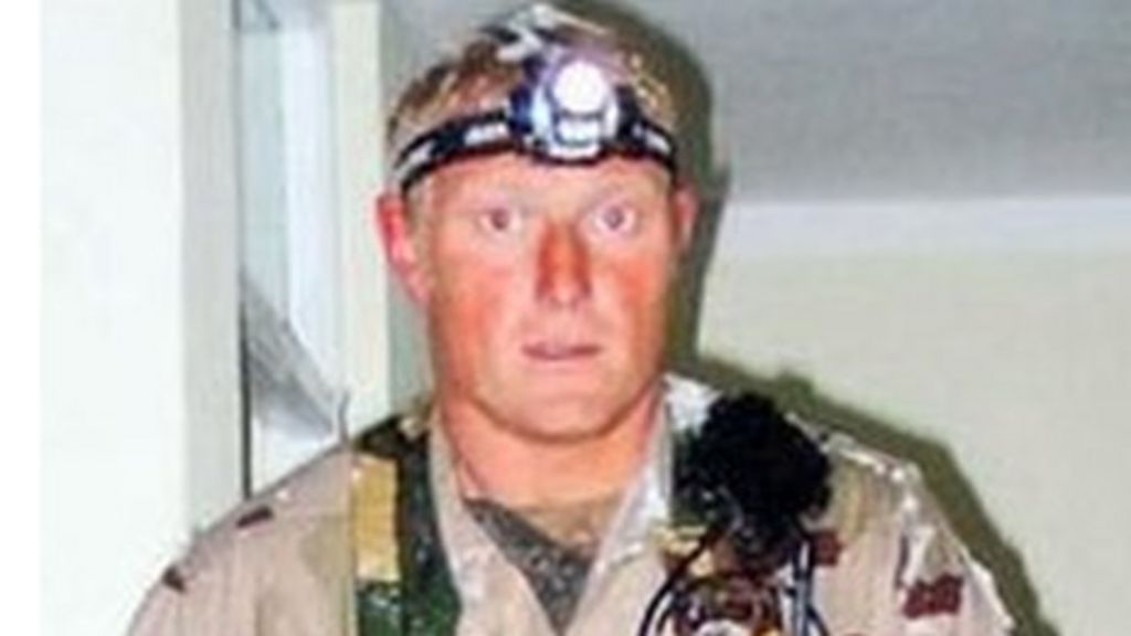 Sgt Danny Nightingale to appeal against gun conviction - BBC News