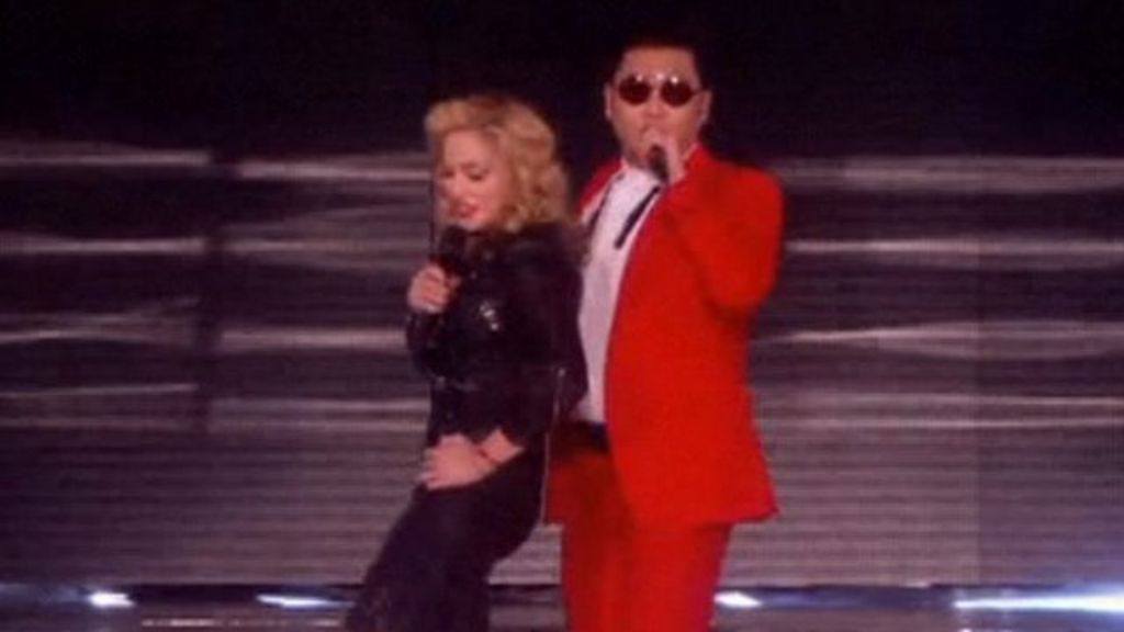 Madonna and Psy team up for Gangnam Style performance - BBC News