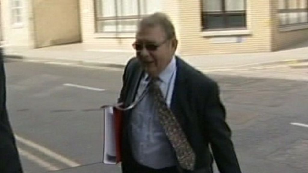 Essex peer Lord Hanningfield went abroad on council card - BBC News