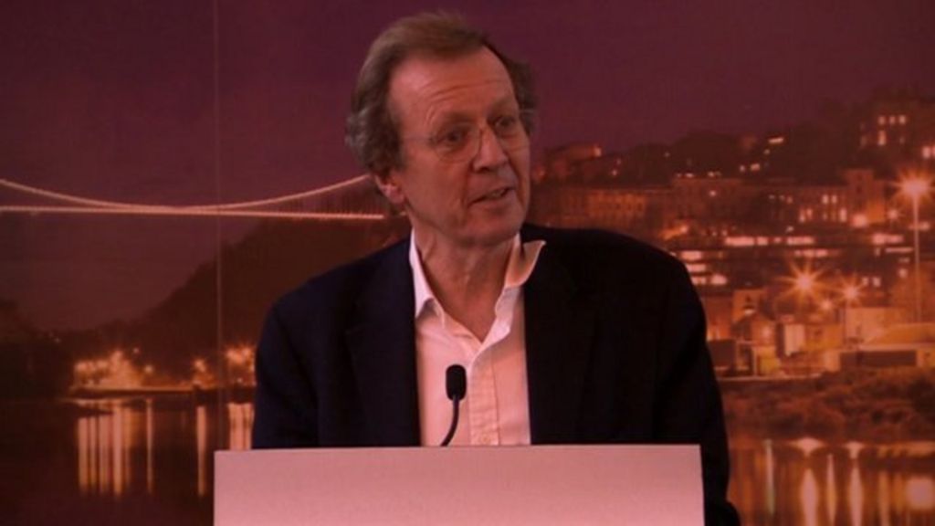 Bristol mayor George Ferguson is sworn in - BBC News