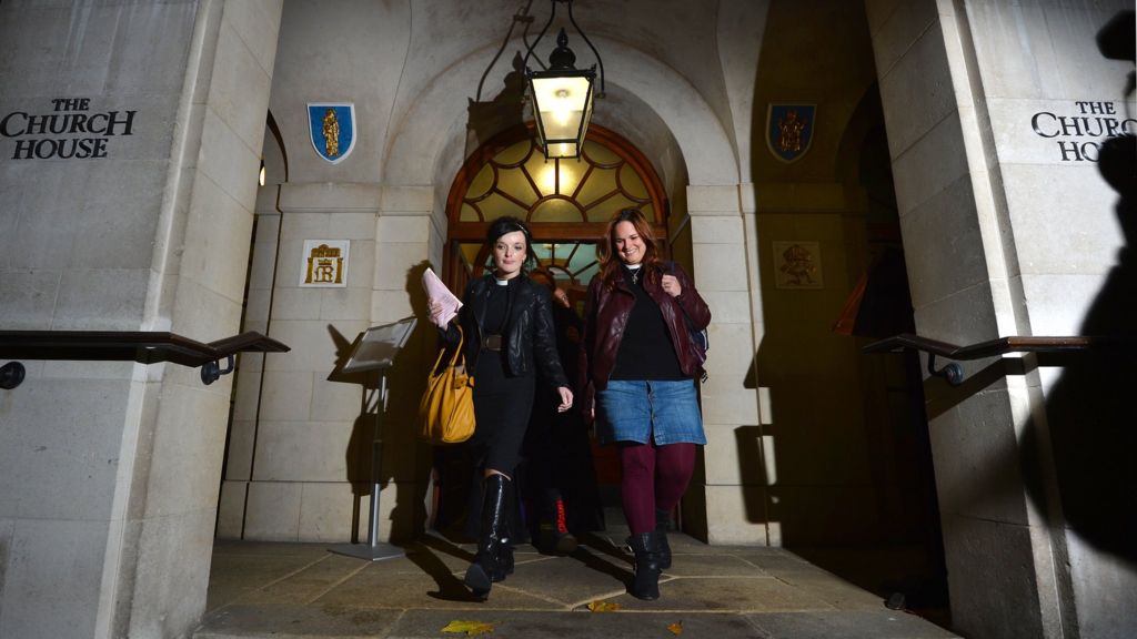 Women bishops: A century-long struggle for recognition - BBC News