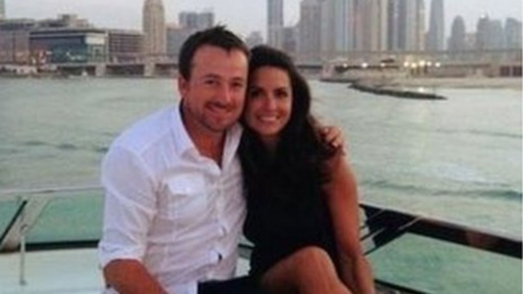 Golfer Graeme McDowell engaged to American girlfriend - BBC News
