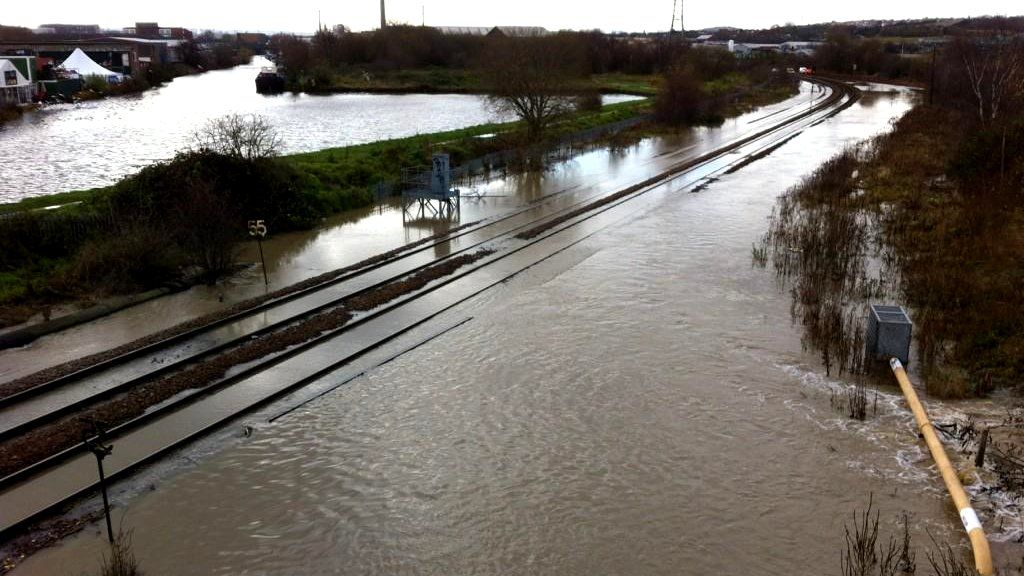 Rotherham Central railway station struck by flooding - BBC News