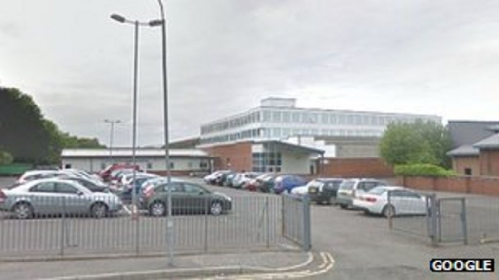 Musselburgh Grammar School pupils ill after taking pills - BBC News