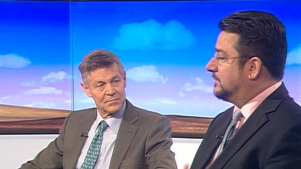 Matthew Parris and blogger Guido Fawkes on newspaper sales - BBC News