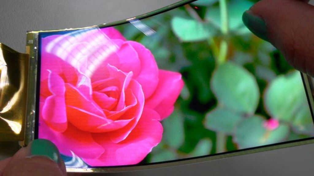 Flexible phones: Two Cambridge firms show off their technology - BBC News