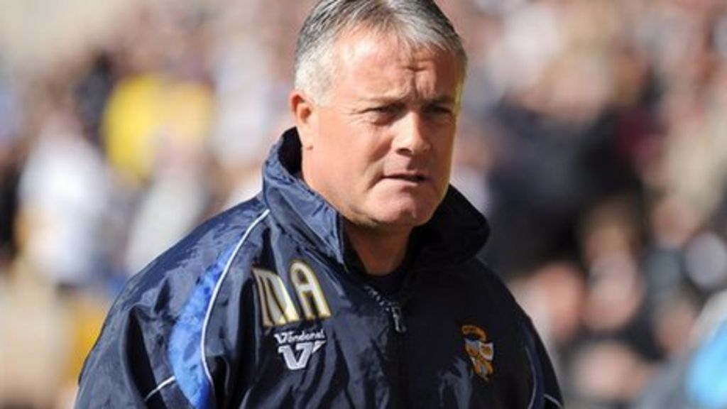 Micky Adams: Port Vale need to embrace leaders status - BBC Sport