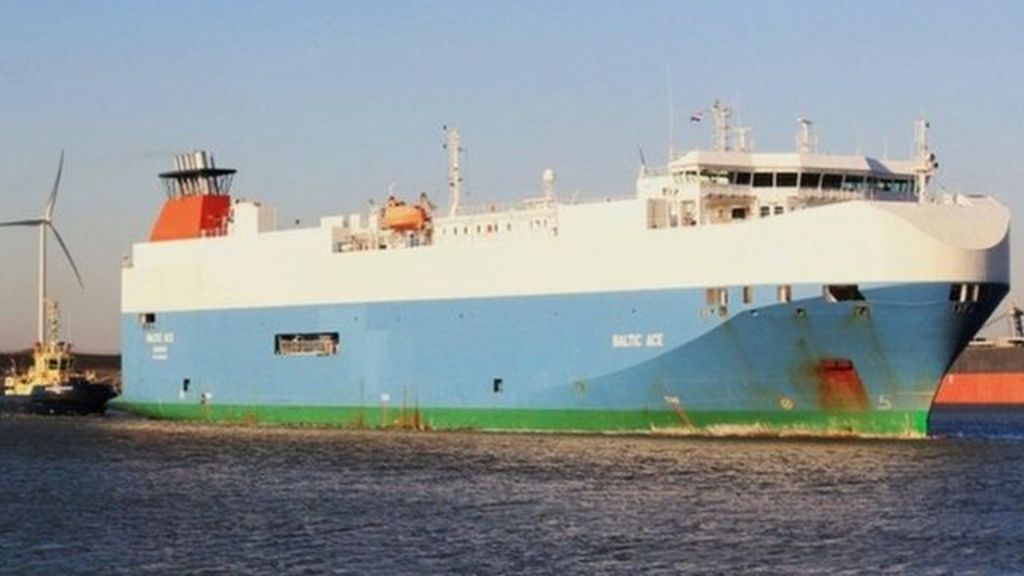 North Sea cargo ship collision rescue called off - BBC News