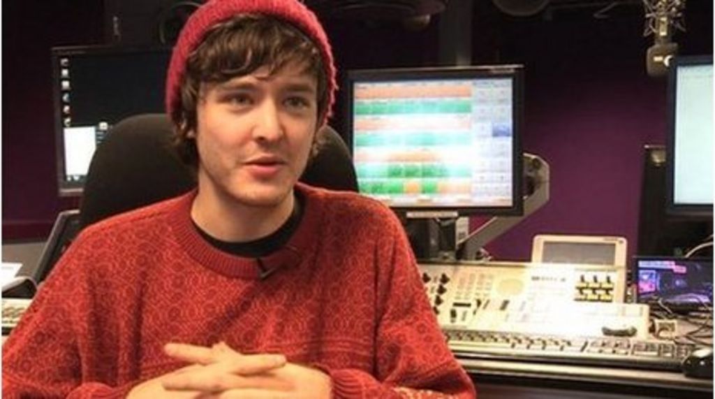 Merlin star says finale will provide 'brilliant ending' - BBC News