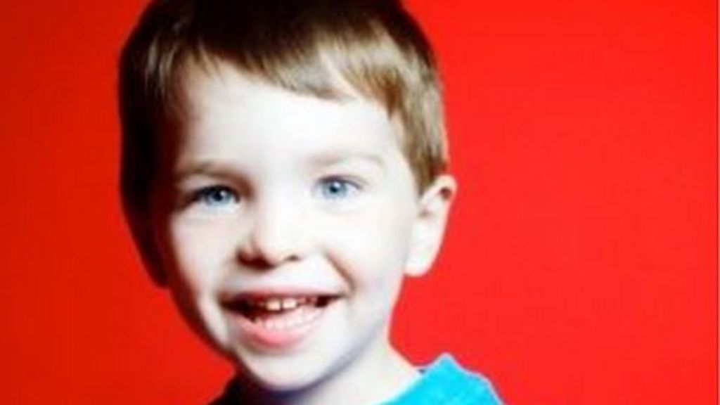 Newtown shooting: Dylan Hockley's parents recall attack - BBC News