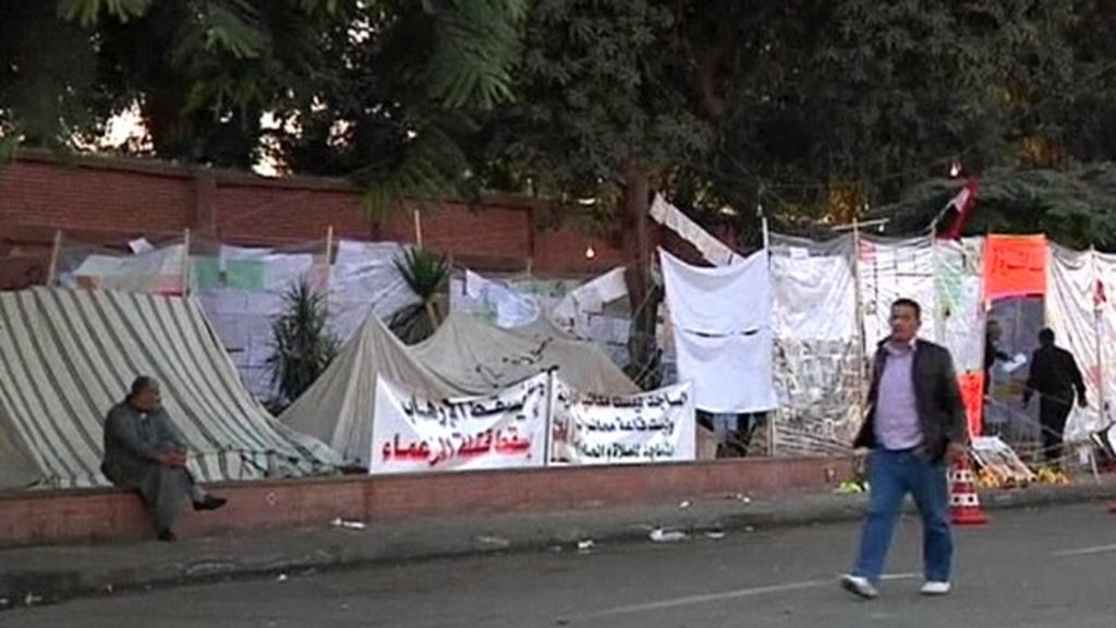 Egypt's hunger strike protest camp - BBC News