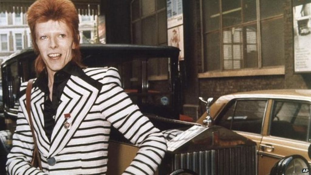 Stan Tippins talks about David Bowie's fame - BBC News