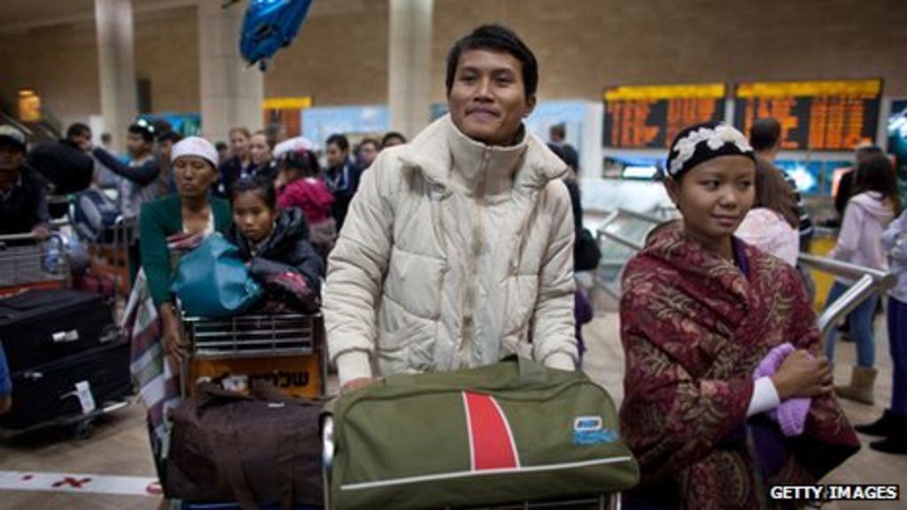 Israel takes in more Bnei Menashe 'lost tribe' members - BBC News