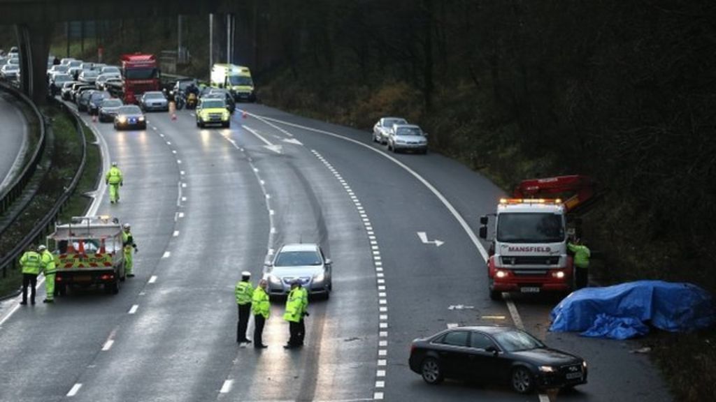 M6 car crash kills three, including two children - BBC News