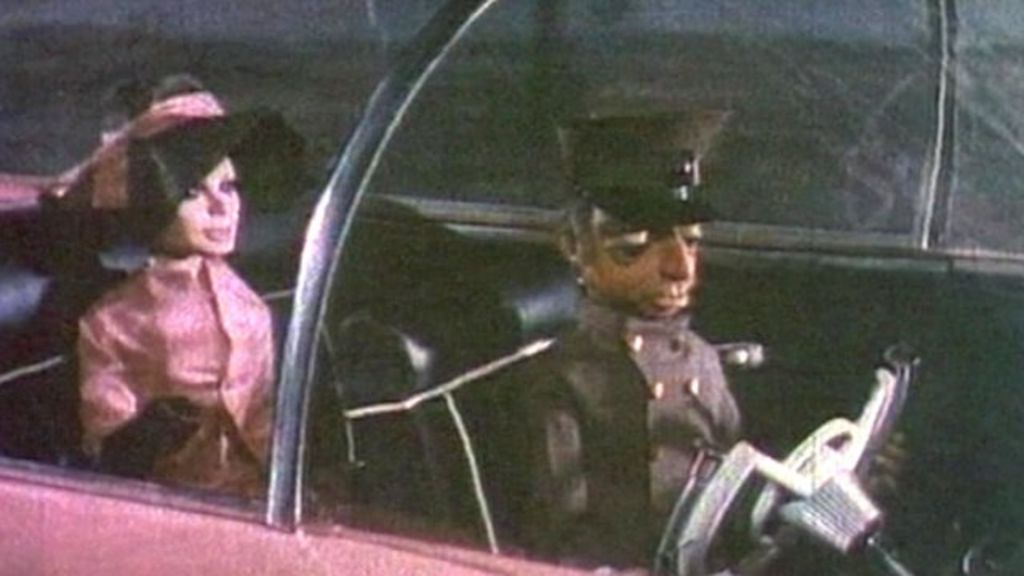 Thunderbirds creator Gerry Anderson 'a creative genius' - BBC News