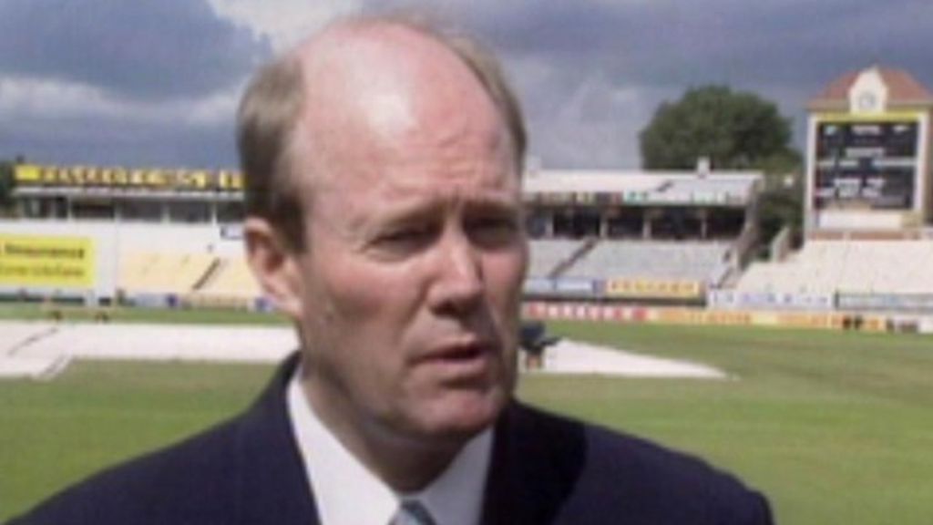 Tony Greig, ex-England cricket captain, dies aged 66 - BBC News