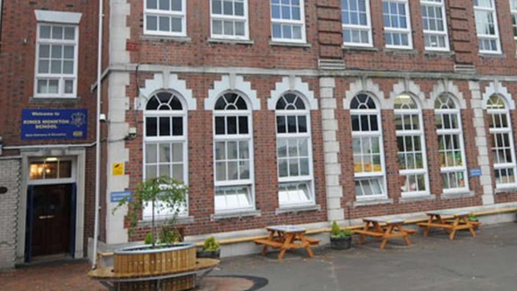 Kings Monkton School in Cardiff to have new owners - BBC News