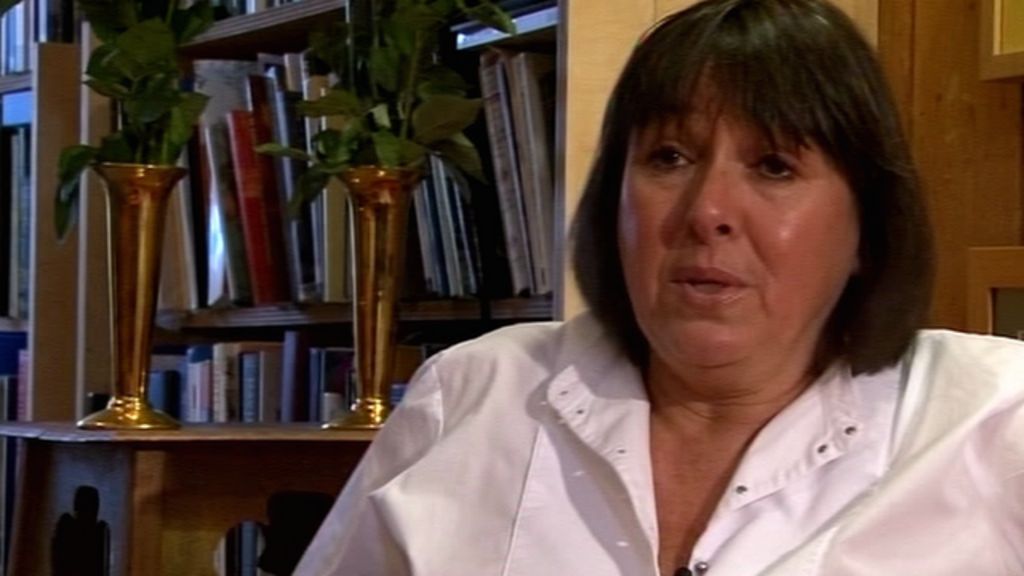 Charity Aid Foundation: Charities 'struggling to survive' - BBC News