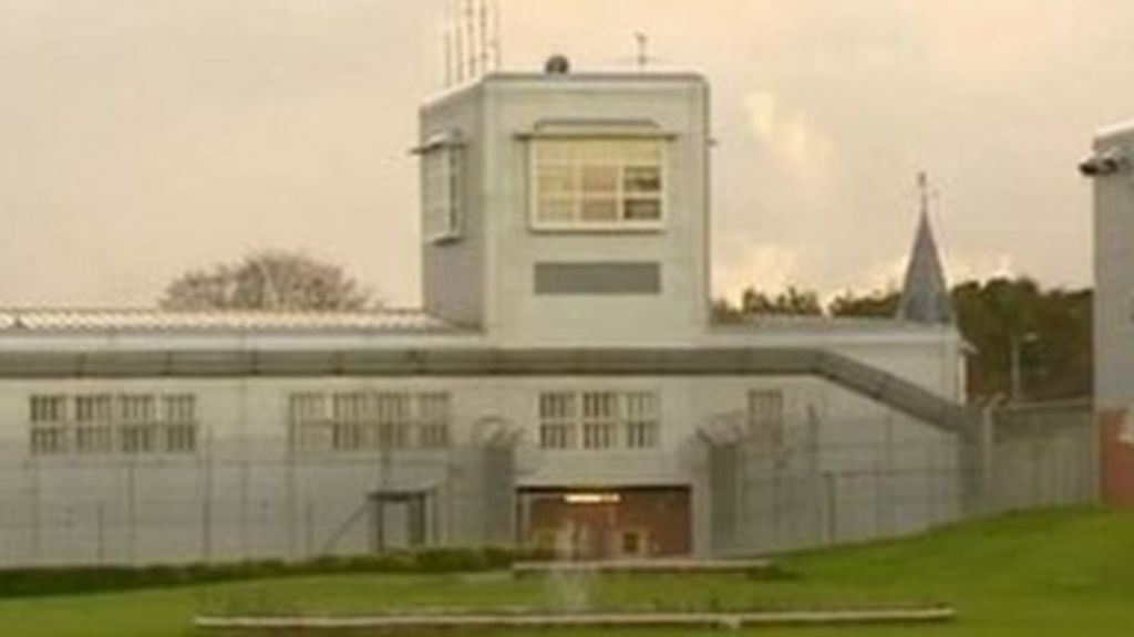Parc Prison family wing praised for tackling crime - BBC News