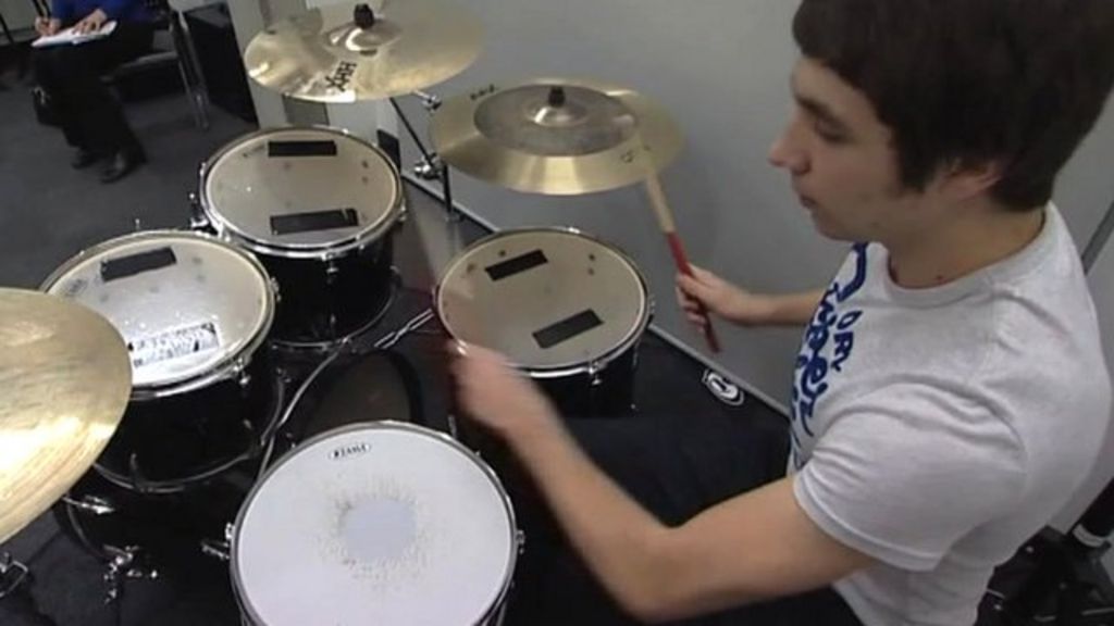 Lowestoft drummer Paul Youngs a finalist for top title - BBC News