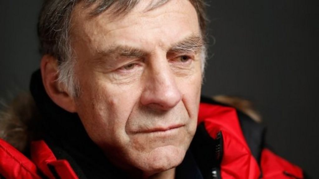 Ranulph Fiennes pulls out of Antarctic challenge - BBC News