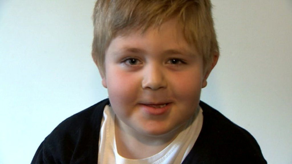 Hull boy defies doctors' predictions of an early death - BBC News