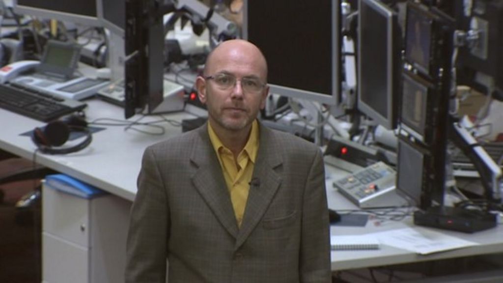 TV news: Wayne Hemingway on science and design stories - BBC News