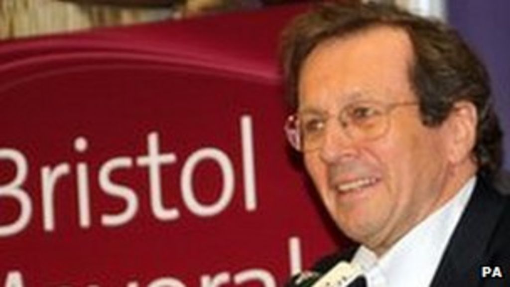 Bristol mayor George Ferguson approves metro funding - BBC News