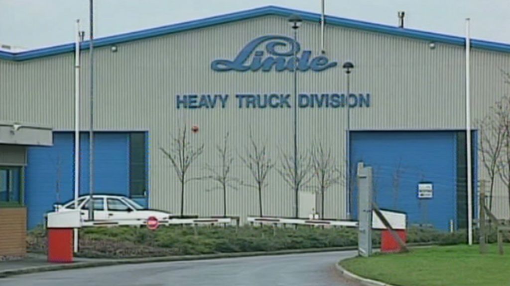Linde: Merthyr fork lift truck plant jobs at risk - BBC News