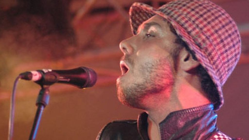 Redditch band Pint Shot Riot play SXSW in Austin, Texas - BBC News