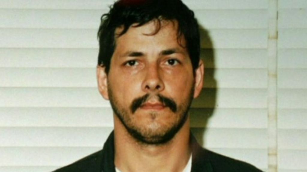 Belgium paedophile Marc Dutroux asks for early release - BBC News