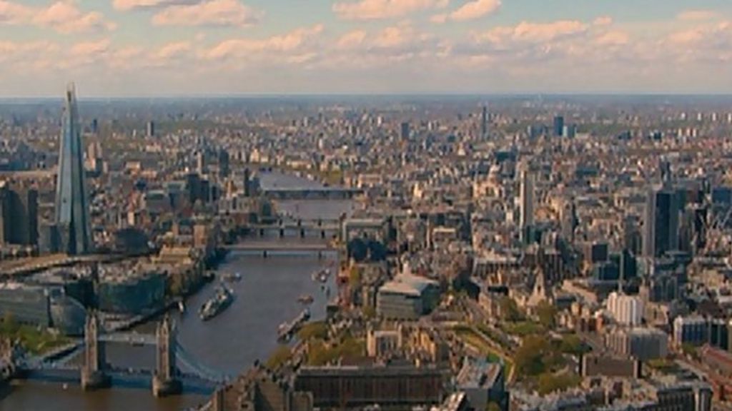 London backdrop for comedy 'I Give It a Year' - BBC News