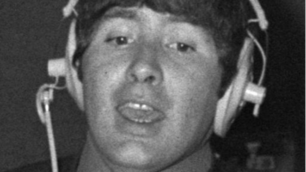 Reg Presley of The Troggs dies aged 71 - BBC News