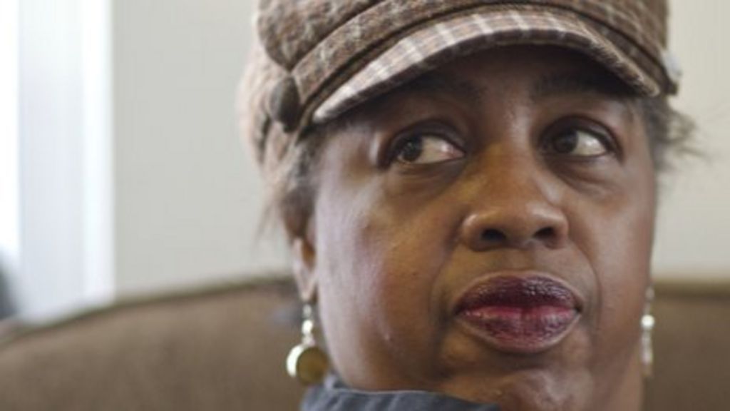 Mother of four murdered kids calls for tighter gun laws - BBC News