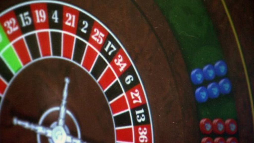 'I spent £3,000 in five hours' on slot machines - BBC News