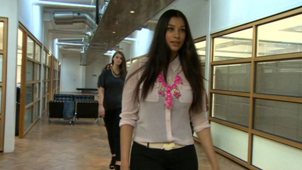 Plus-size fashion event creating buzz - BBC News