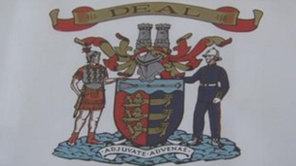 Deal in Kent gets new coat of arms - BBC News
