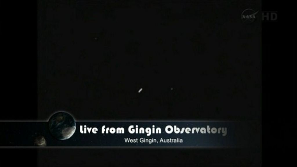 Asteroid 2012 DA14 in record-breaking Earth pass - BBC News