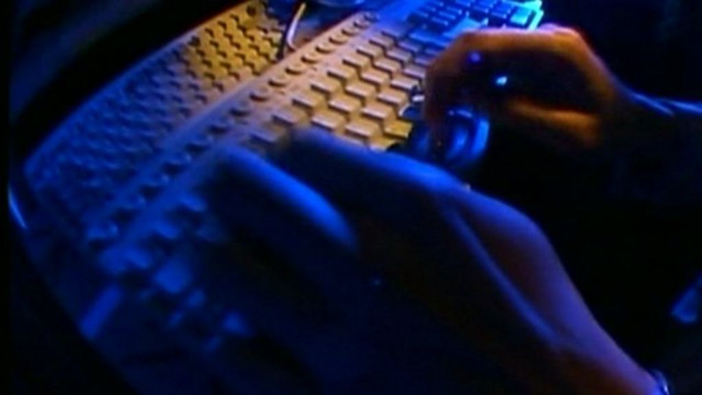 China army unit 'behind prolific hacking' - BBC News