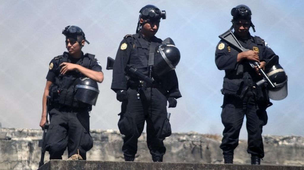 Guatemala prison riot prompts drugs rethink - BBC News