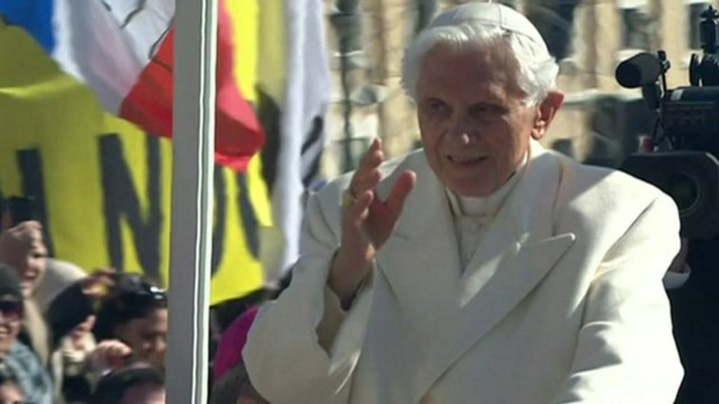 Pope Benedict's final day before retirement - BBC News