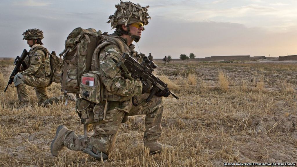 Alison Baskerville army photographs at Royal Artillery - BBC News