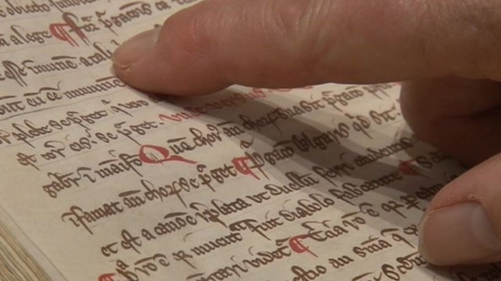 Medieval Reading Abbey manuscript: A look inside - BBC News