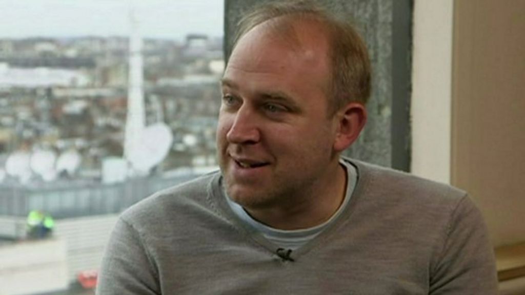Five Minutes With: Tim Vine - BBC News