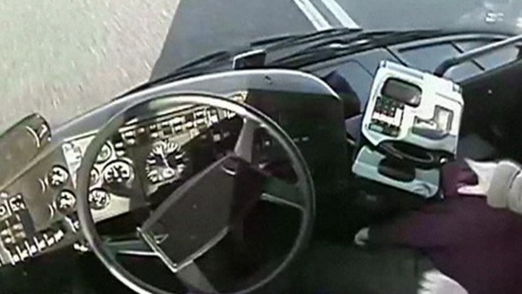 Poland bus passengers prevent crash after driver faints - BBC News