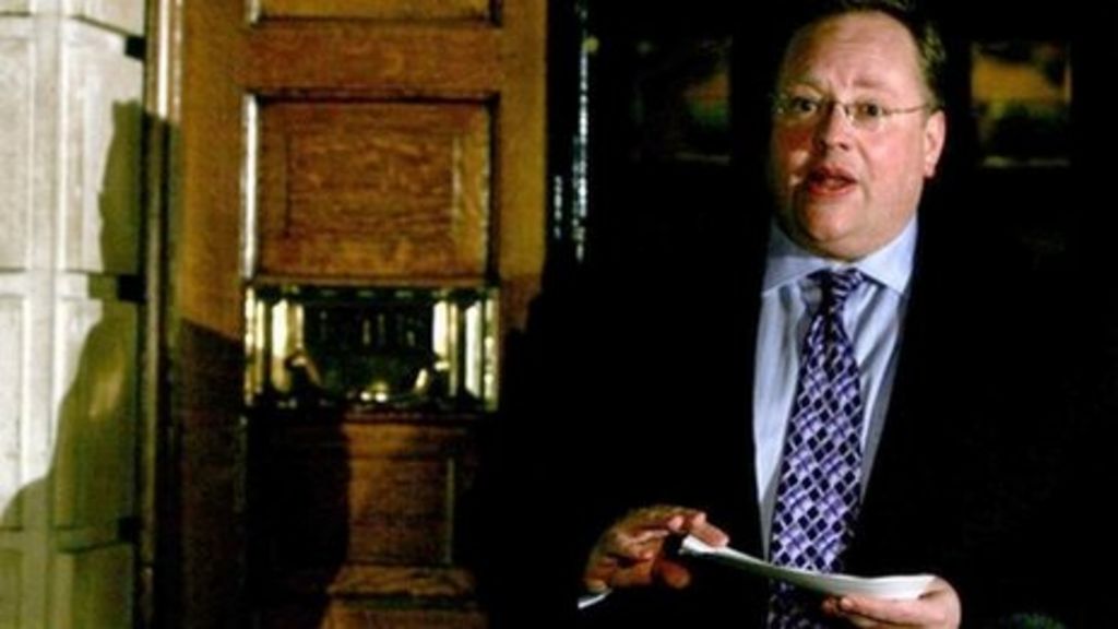 Bridget Harris accuses Liberal Democrat chief of molesting her - BBC News