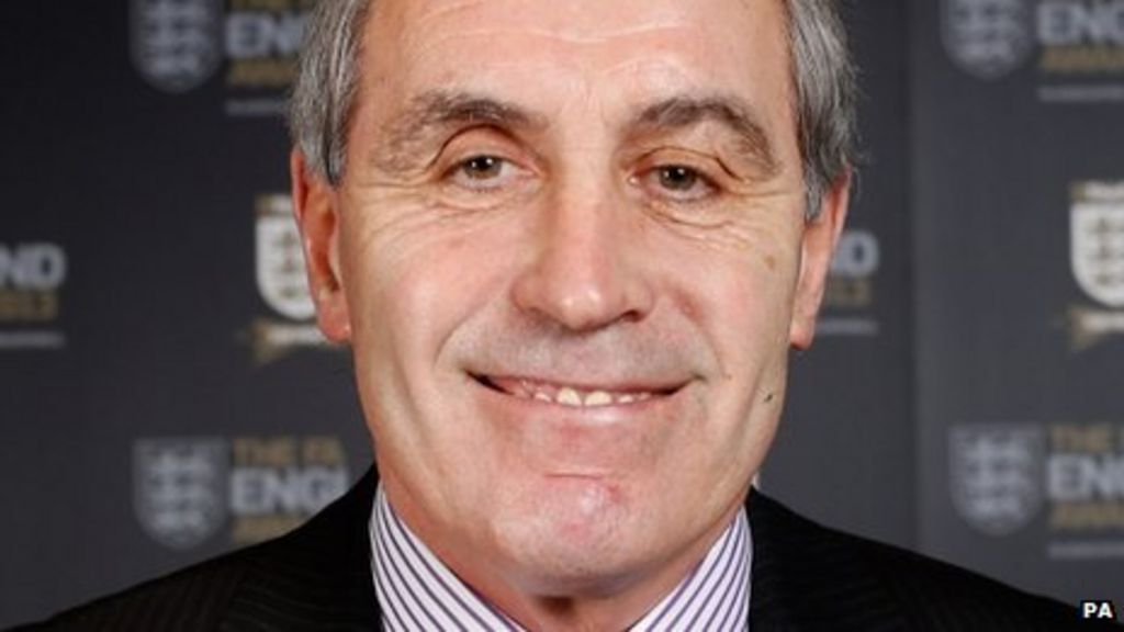 Ex-England goalkeeper Peter Shilton on drink-drive charge - BBC News
