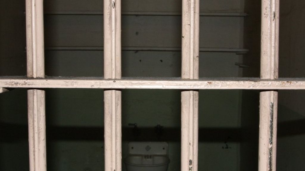 Violence at Werrington youth jail 'too high' - BBC News